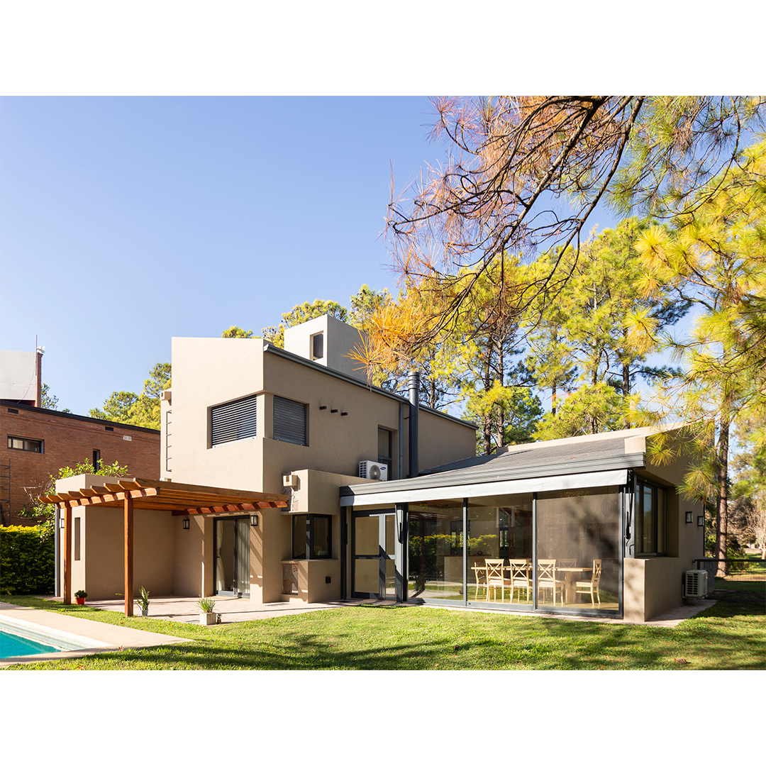 Casa Pinar: por "Las Tamaras", Arqtas Moroni y Tentor - CIFRAS ON LINE